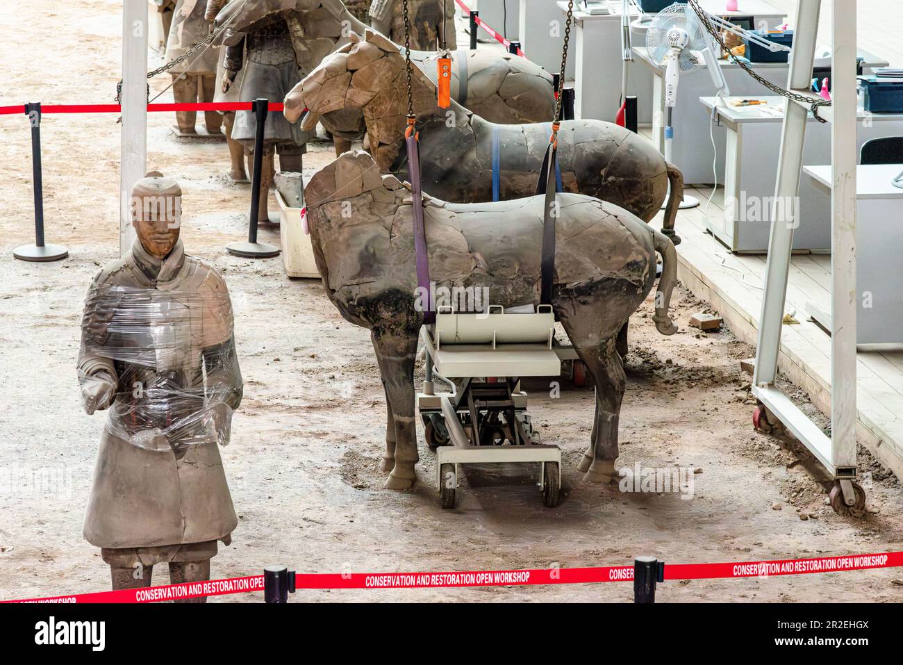 'Terracotta Hospital' Terracotta Warriors, Pit no. 1, Xian Stock Photo ...