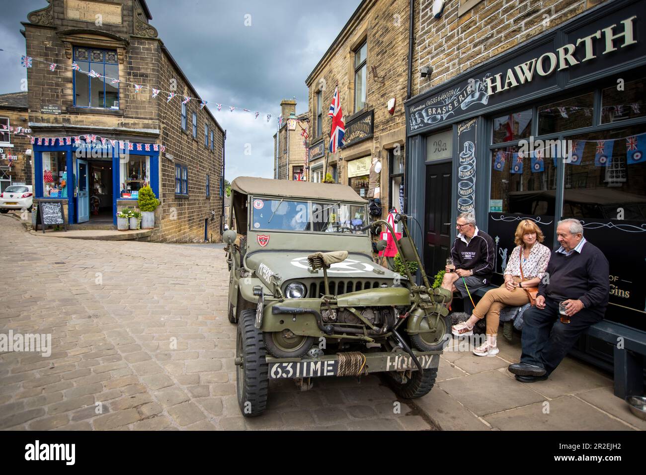 Haworth 1940s weekend 2023 hi-res stock photography and images - Alamy