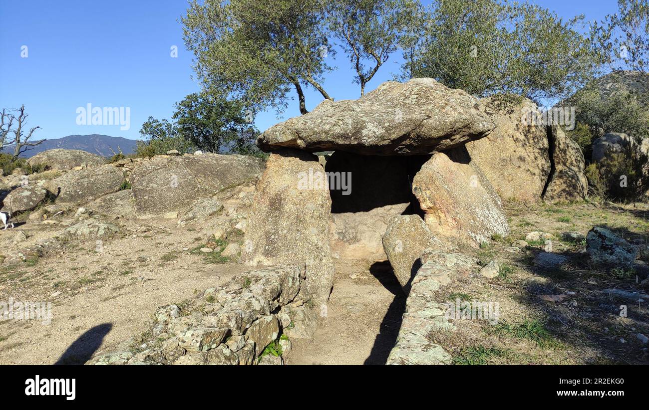 Monumento megalitico hi-res stock photography and images - Alamy