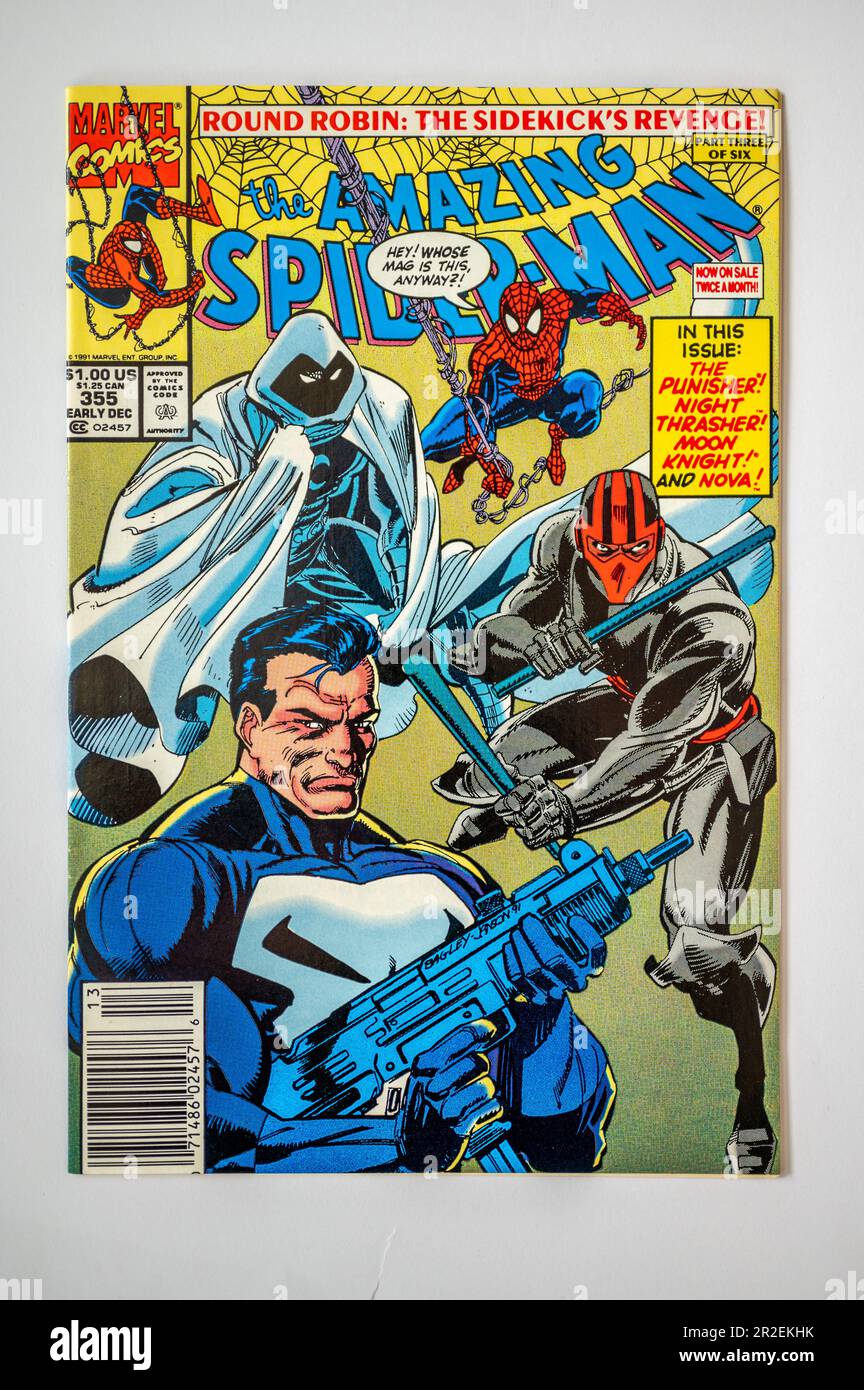 Spiderman comics cover hi-res stock photography and images - Alamy