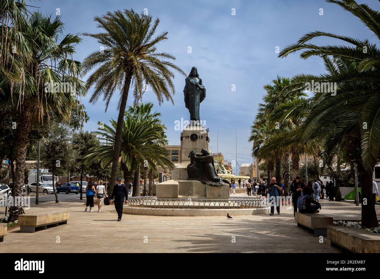 Valletta malta statue christ in hi-res stock photography and images - Alamy