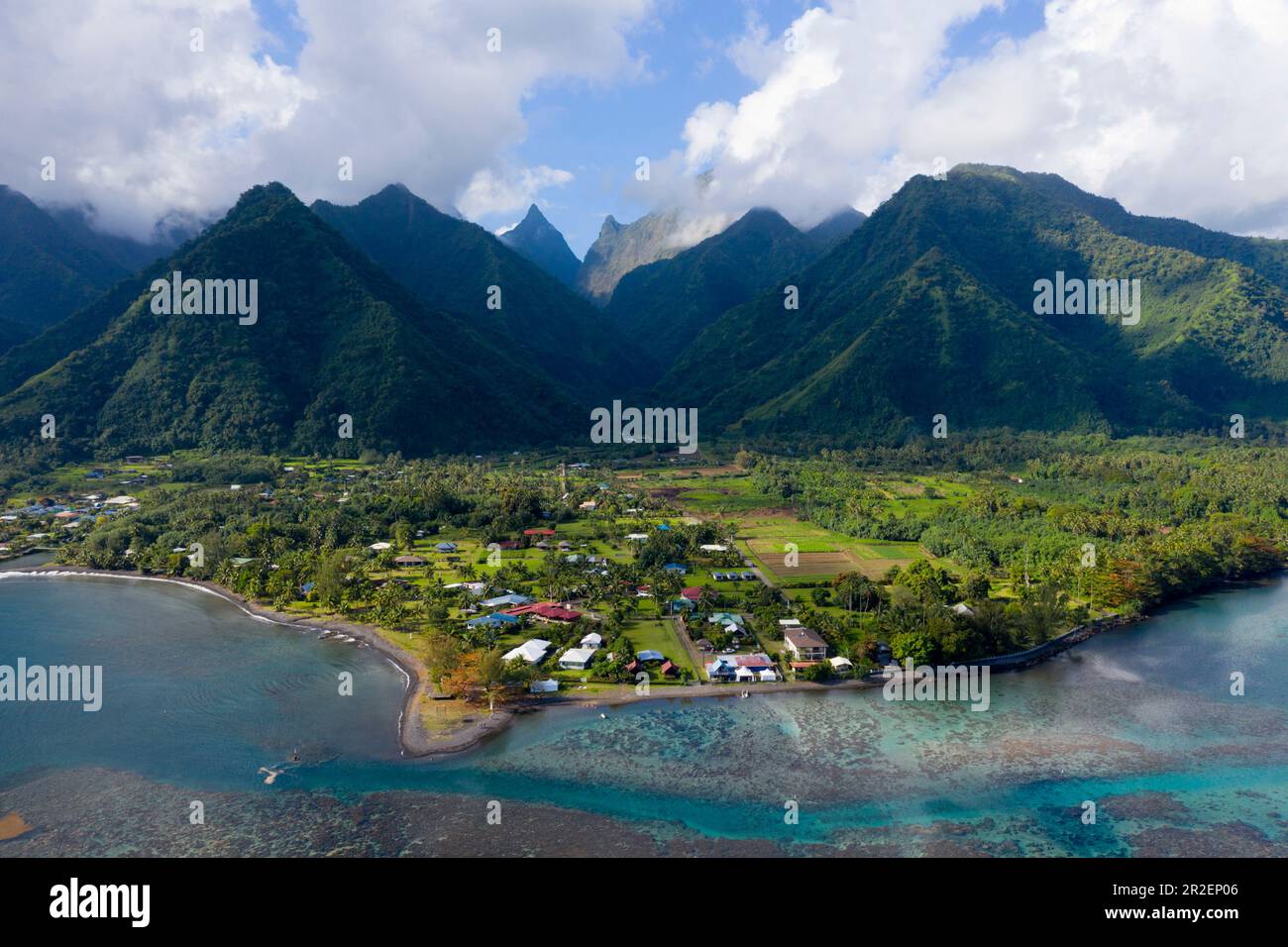 Aerial view of Teahupoo, Tahiti, French Polynesia Stock Photo - Alamy