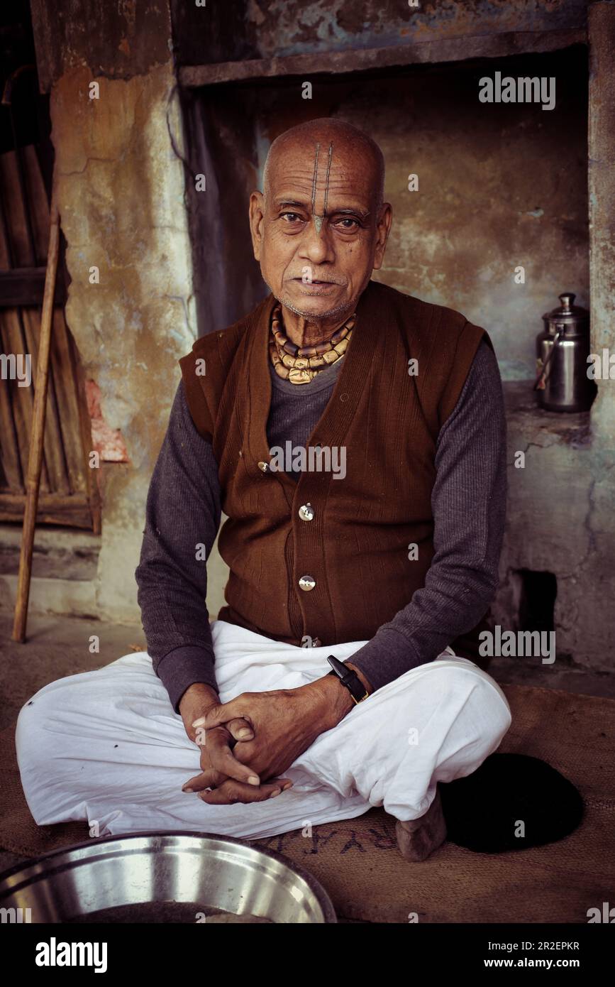 2019, Radhakund, Vrindavan, Uttar Pradesh, India, helper for widow ...