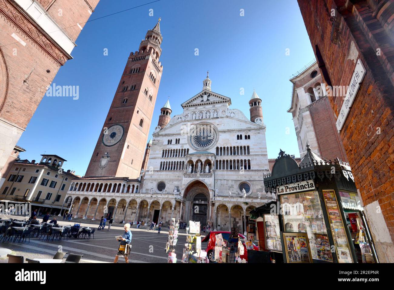 Cremona piazza del del comune hi-res stock photography and images - Alamy