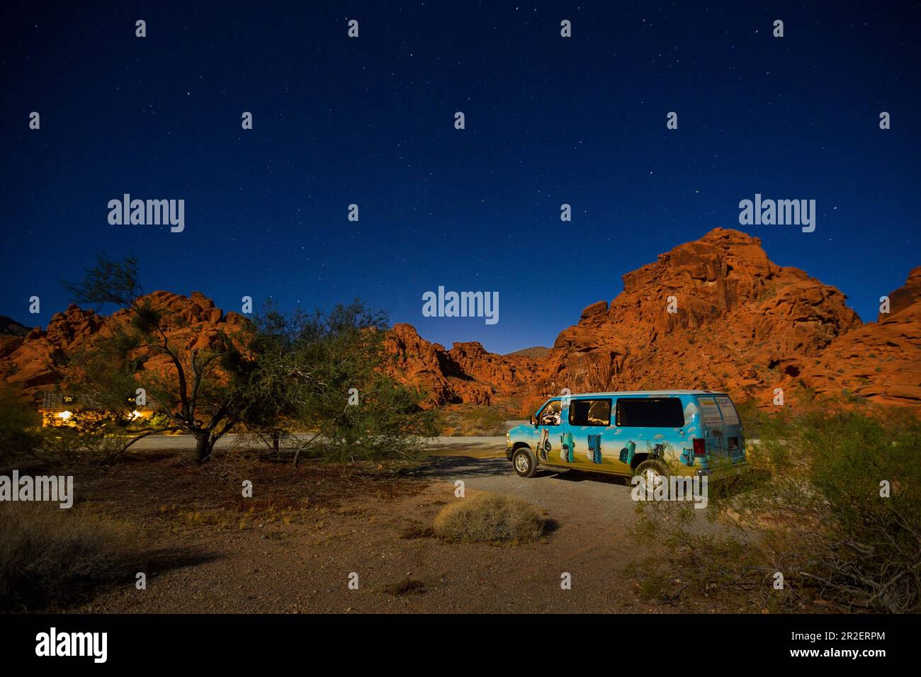 Camping Van at night with a starry sky in the Valley of Fire, USA Stock ...