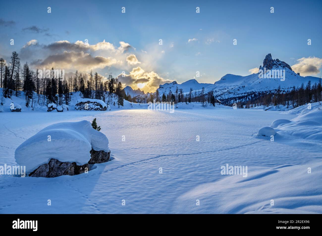 Snow-covered Lago Federa and Becco di Mezzodi, Dolomites, Dolomites ...
