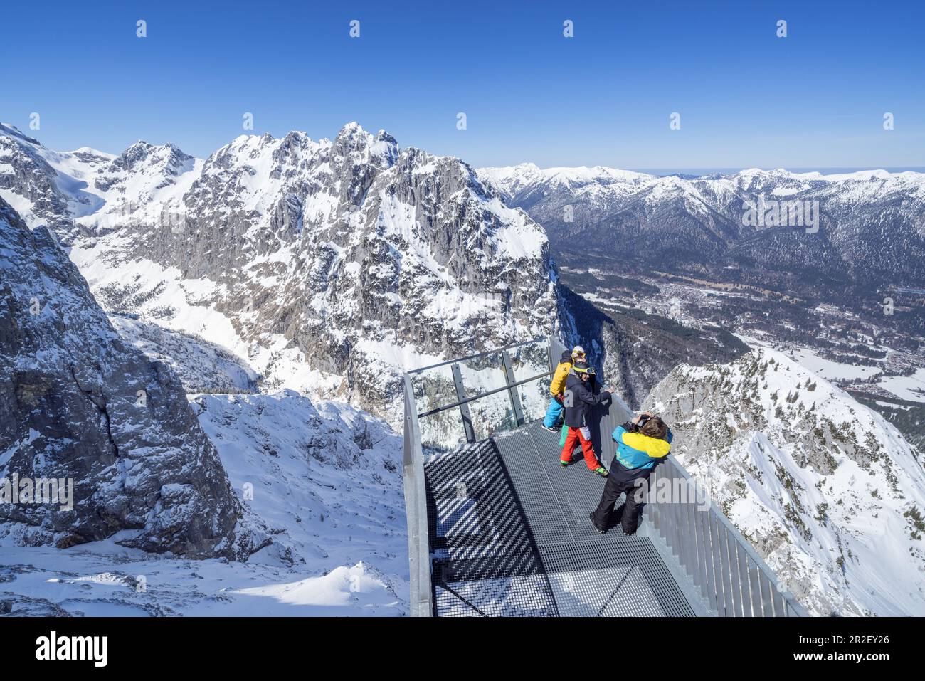 Viewing platform AlpspiX at Osterfelderkopf in the Wetterstein ...