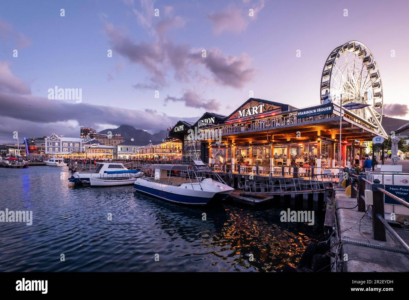 South africa city sunny busy hi-res stock photography and images - Alamy