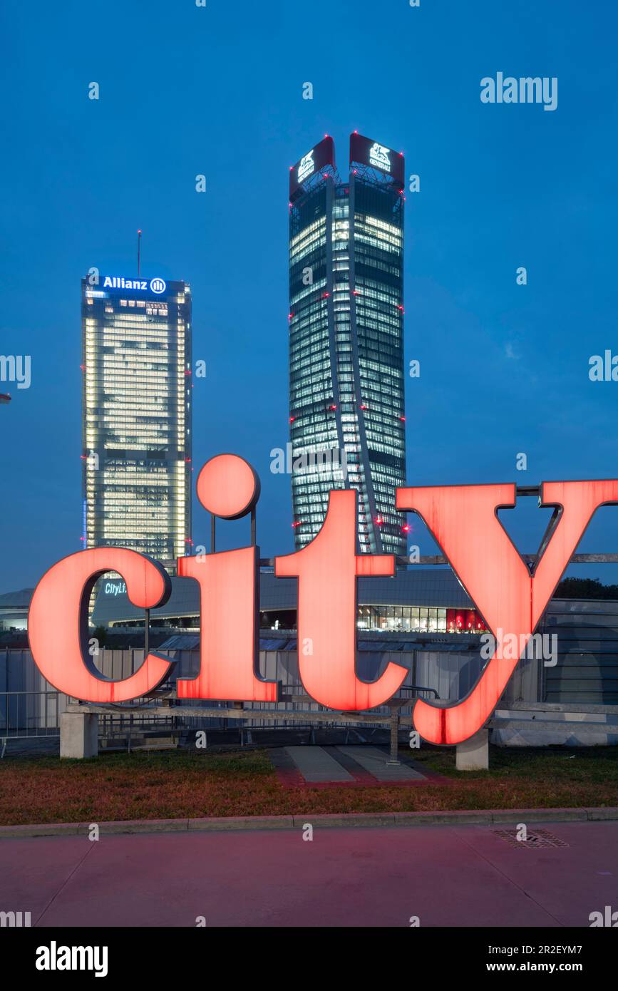 Tre torri hi-res stock photography and images - Alamy