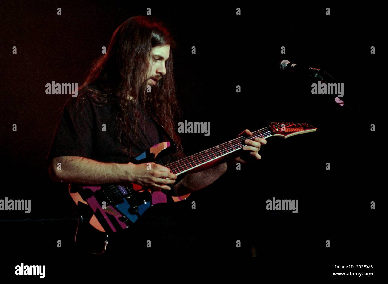 John petrucci 1995 hi-res stock photography and images - Alamy
