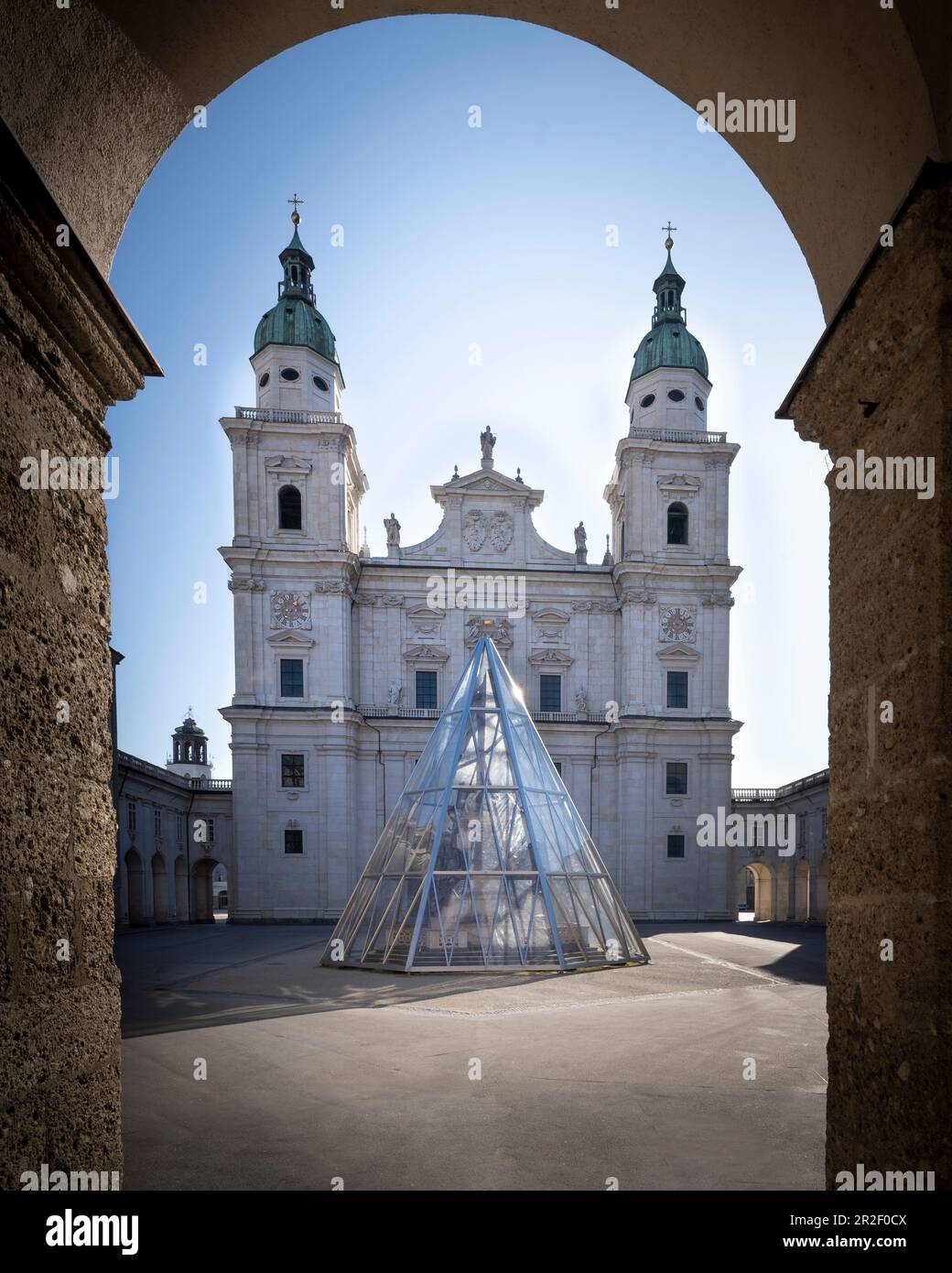 Salzburg Cathedral at the empty cathedral square, Salzburg, Austria ...
