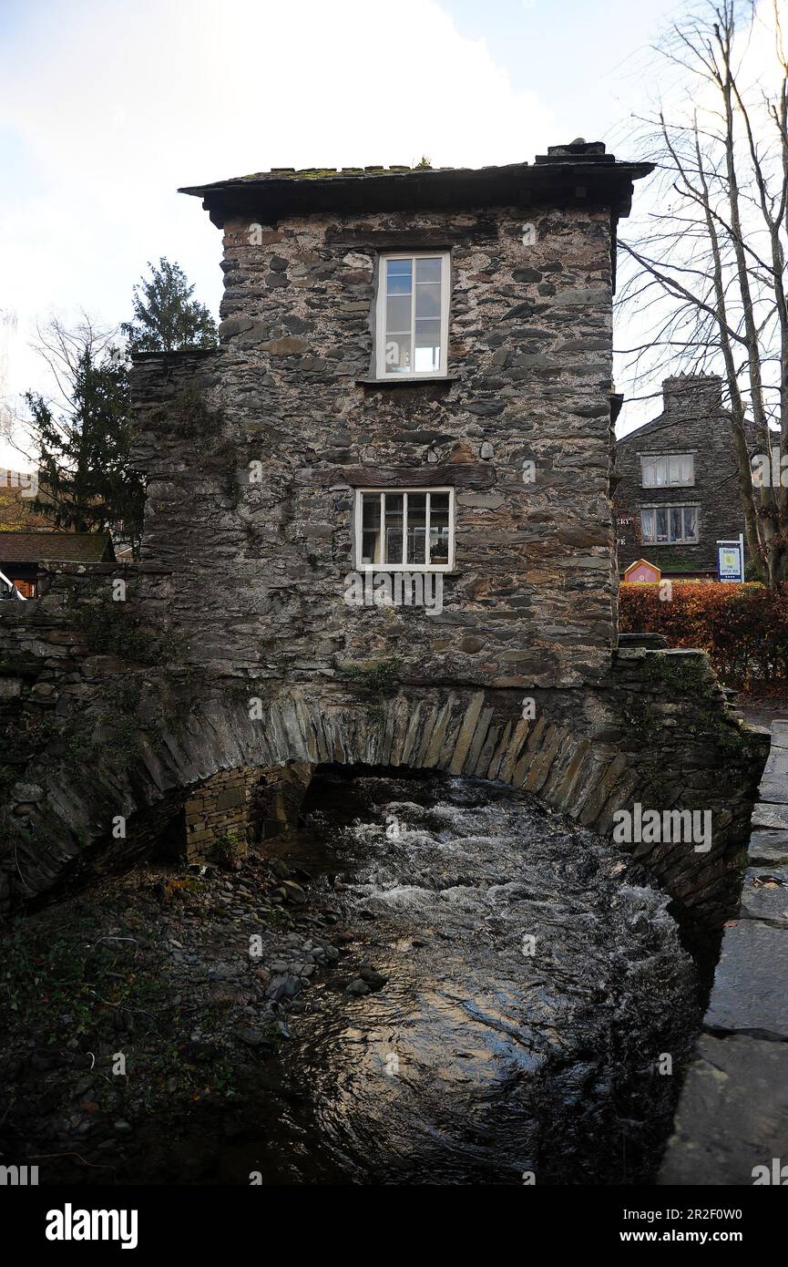 Bridge House, Ambleside Stock Photo - Alamy