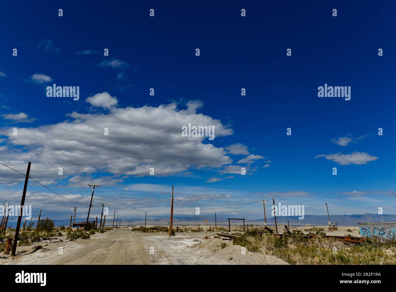 Deserted area hi-res stock photography and images - Alamy