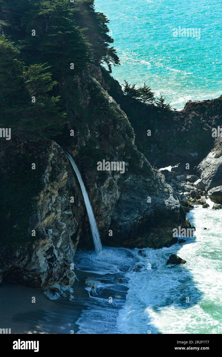 Close-up view of the McWay waterfall in Julia Pfeiffer Burns State Park, California, USA Stock ...