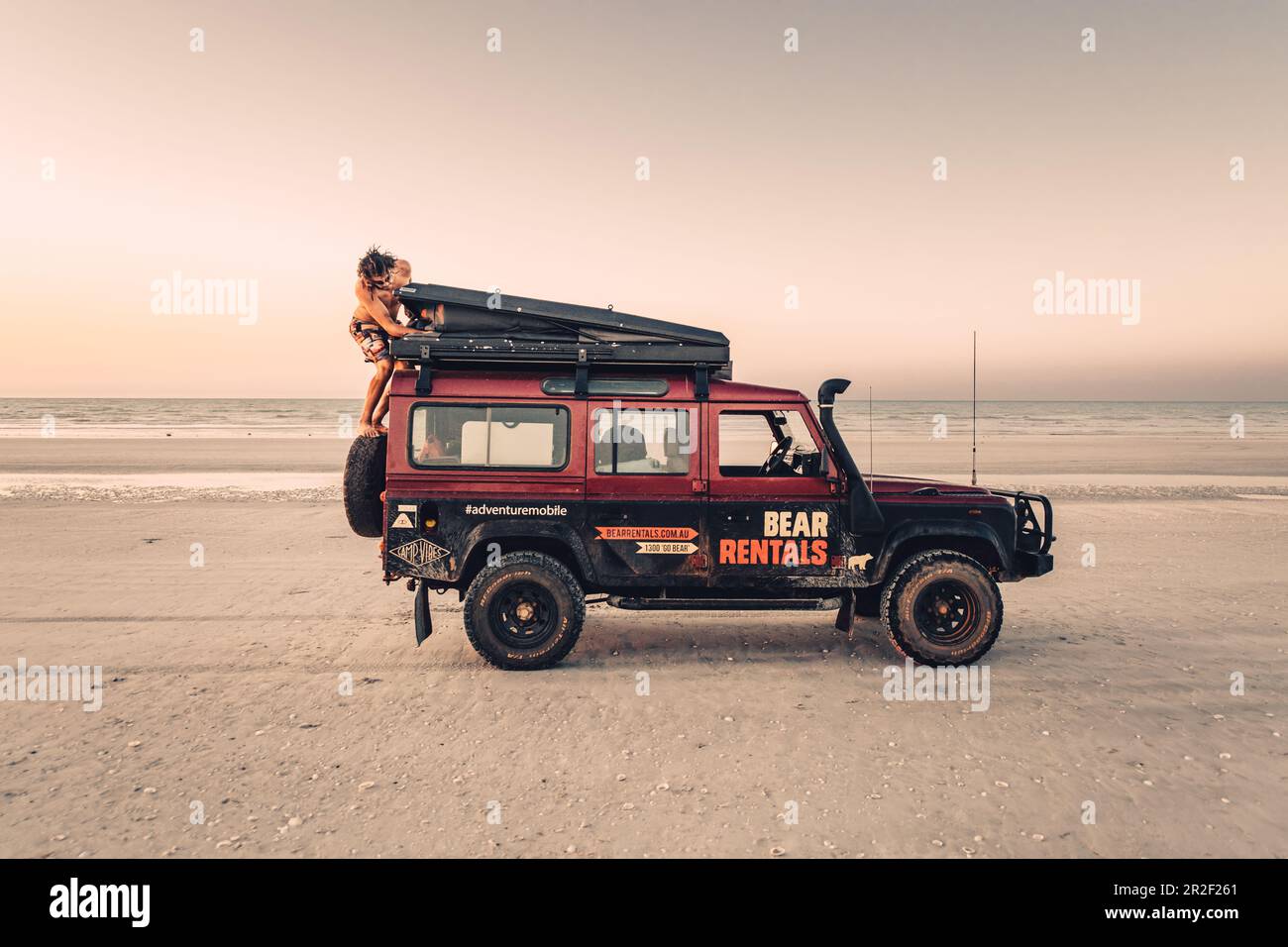 Off-road vehicle on 80 Mile Beach in Western Australia, Australia ...