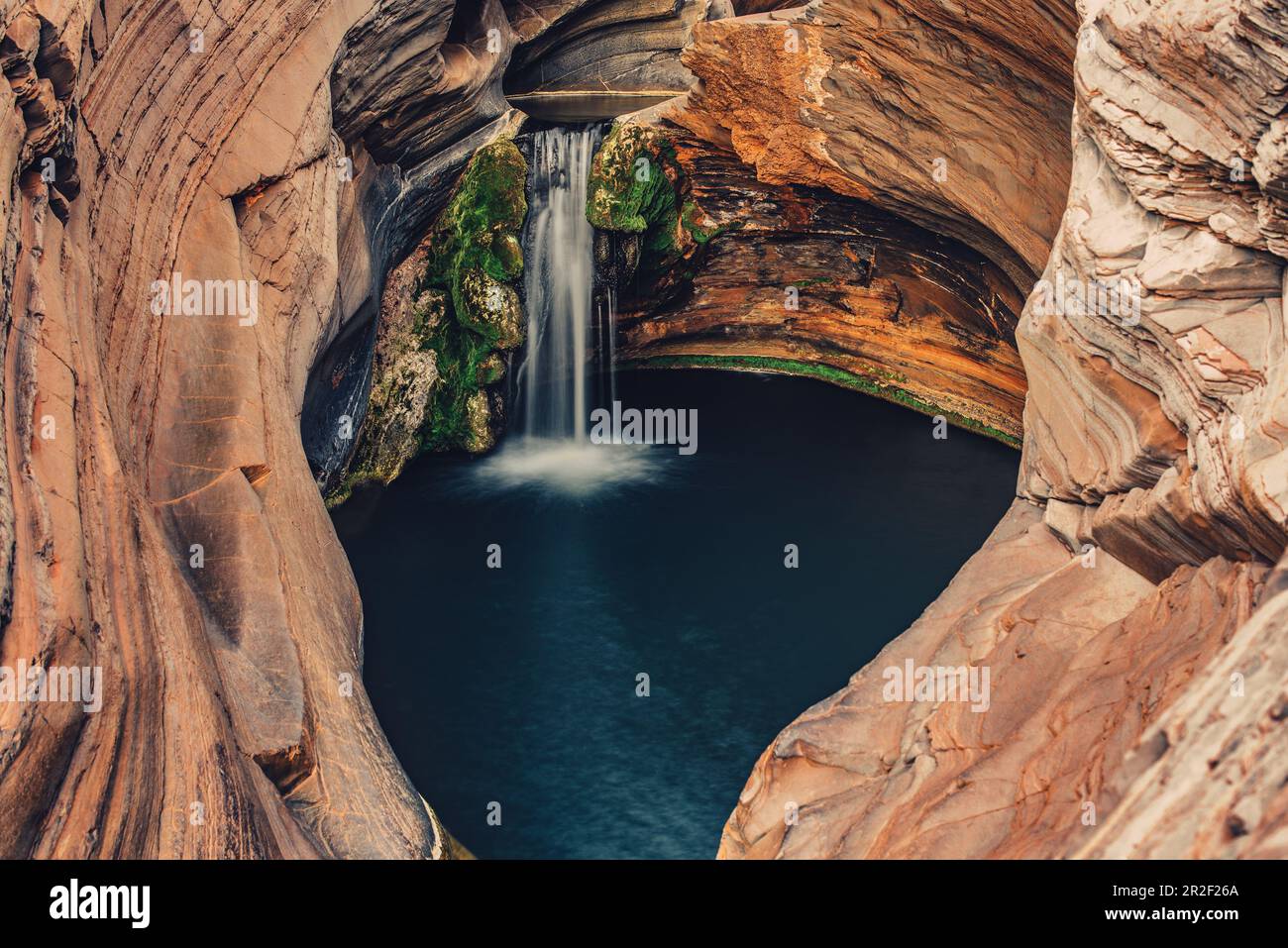 Hamersley Waterfall in Karijini National Park in Western Australia ...