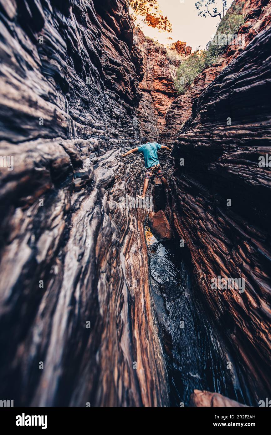 Spiderwalk Spider Walk in the Hancock Gorge in Karijini National Park ...