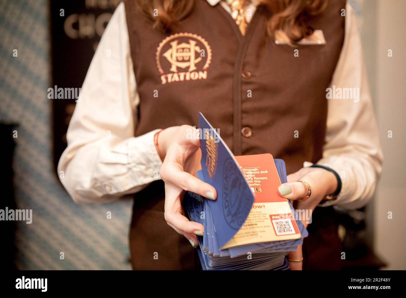 IMAGE DISTRIBUTED FOR THE HERSHEY COMPANY - Guests receive a Hershey's ...