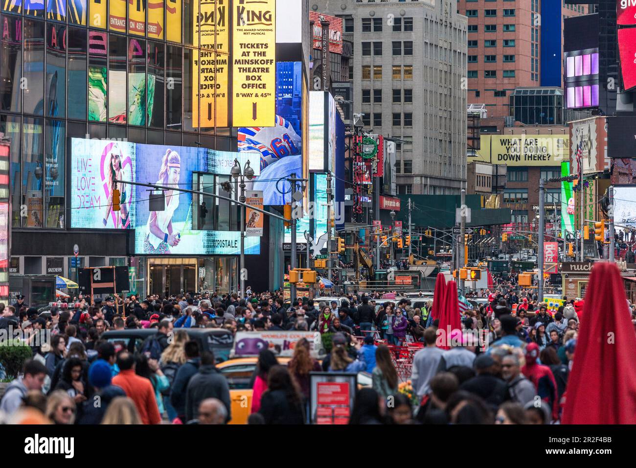 Thousands of people in Times Square, New York City, USA Stock Photo - Alamy