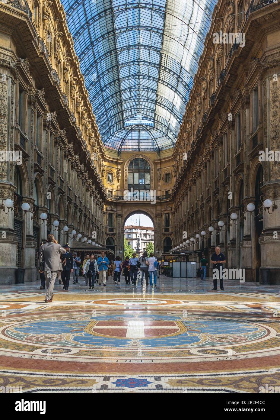 Shopping temple hi-res stock photography and images - Alamy