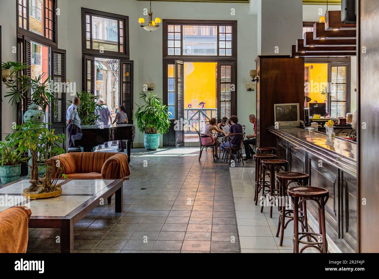 Typical Cuban bar, Havana, Cuba Stock Photo - Alamy