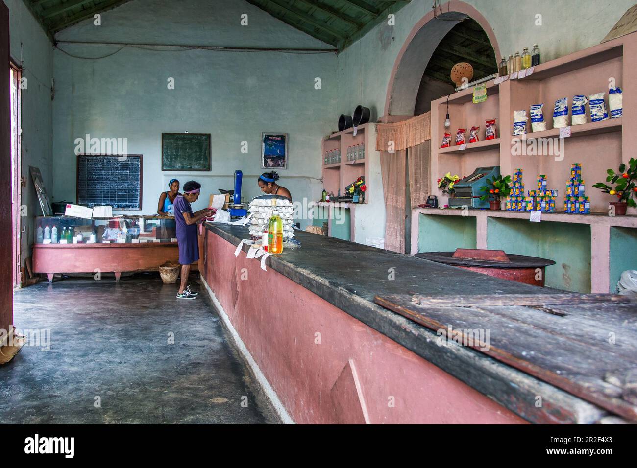 Goods store in Trinidad, Cuba Stock Photo - Alamy
