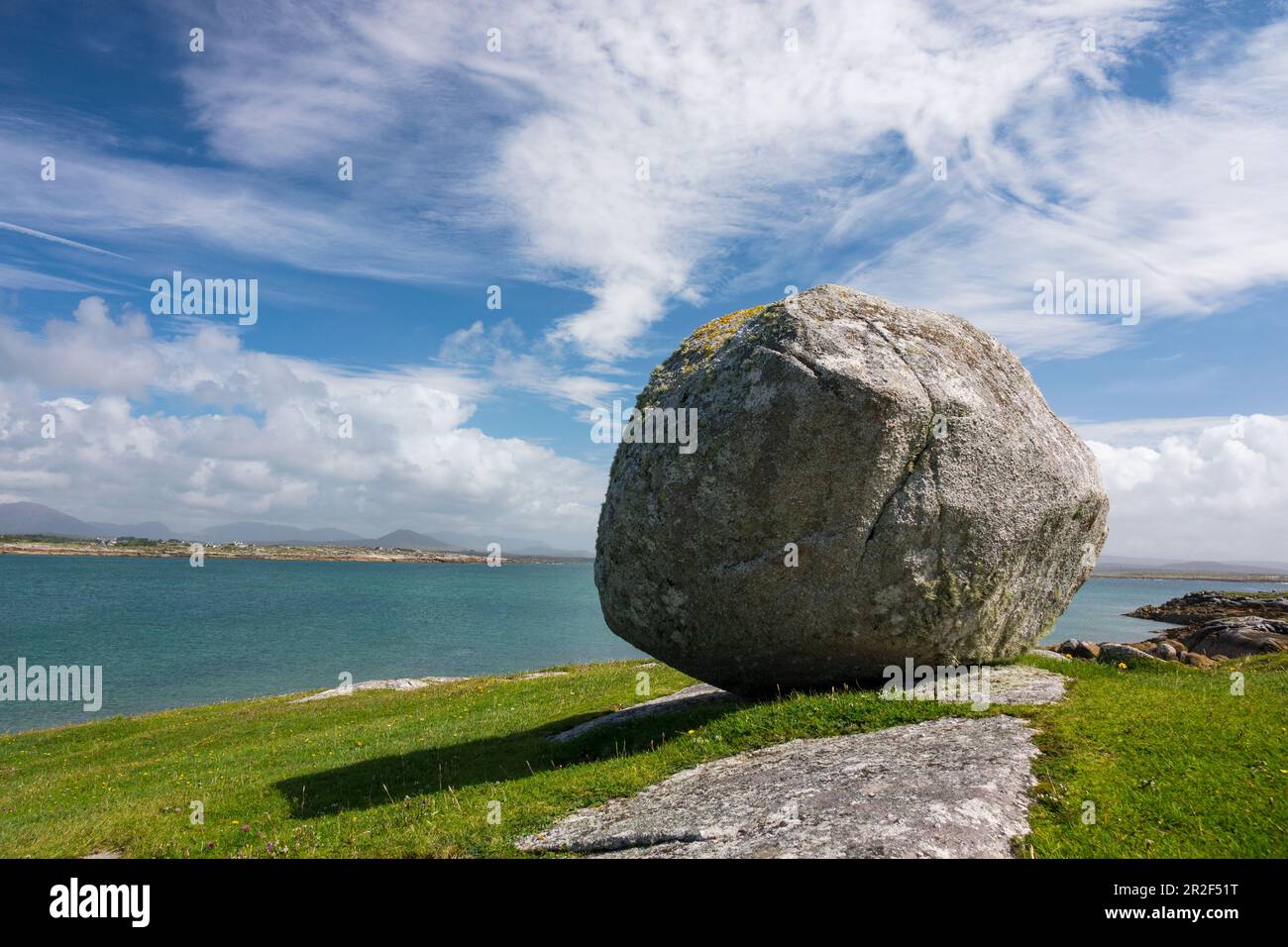 Round stone at Gurteen Bay, Roundstone, County Galway, Ireland Stock ...