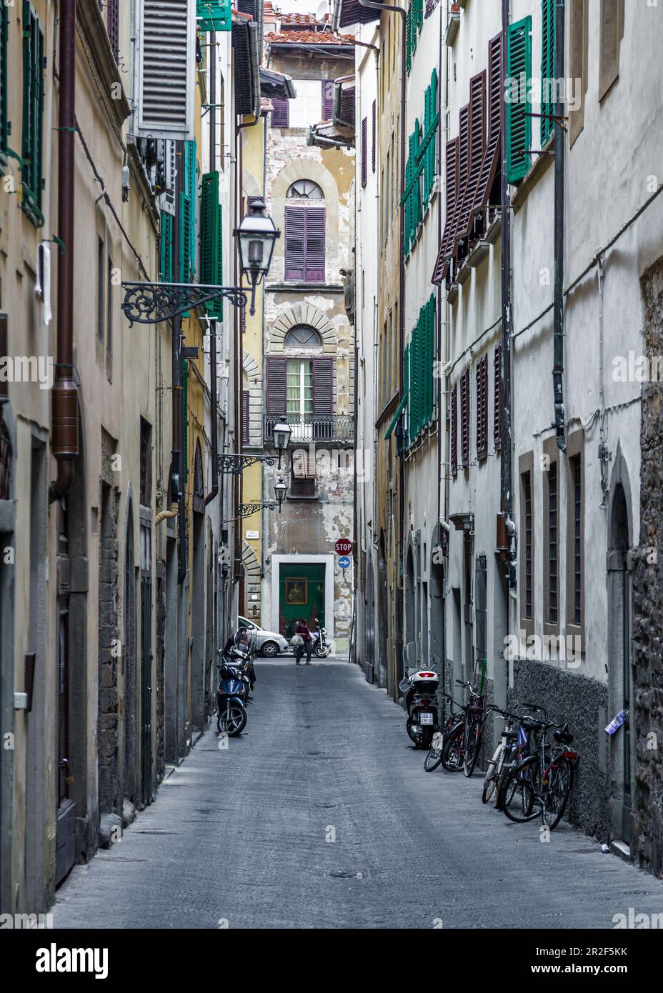 Florence alleys hi-res stock photography and images - Alamy