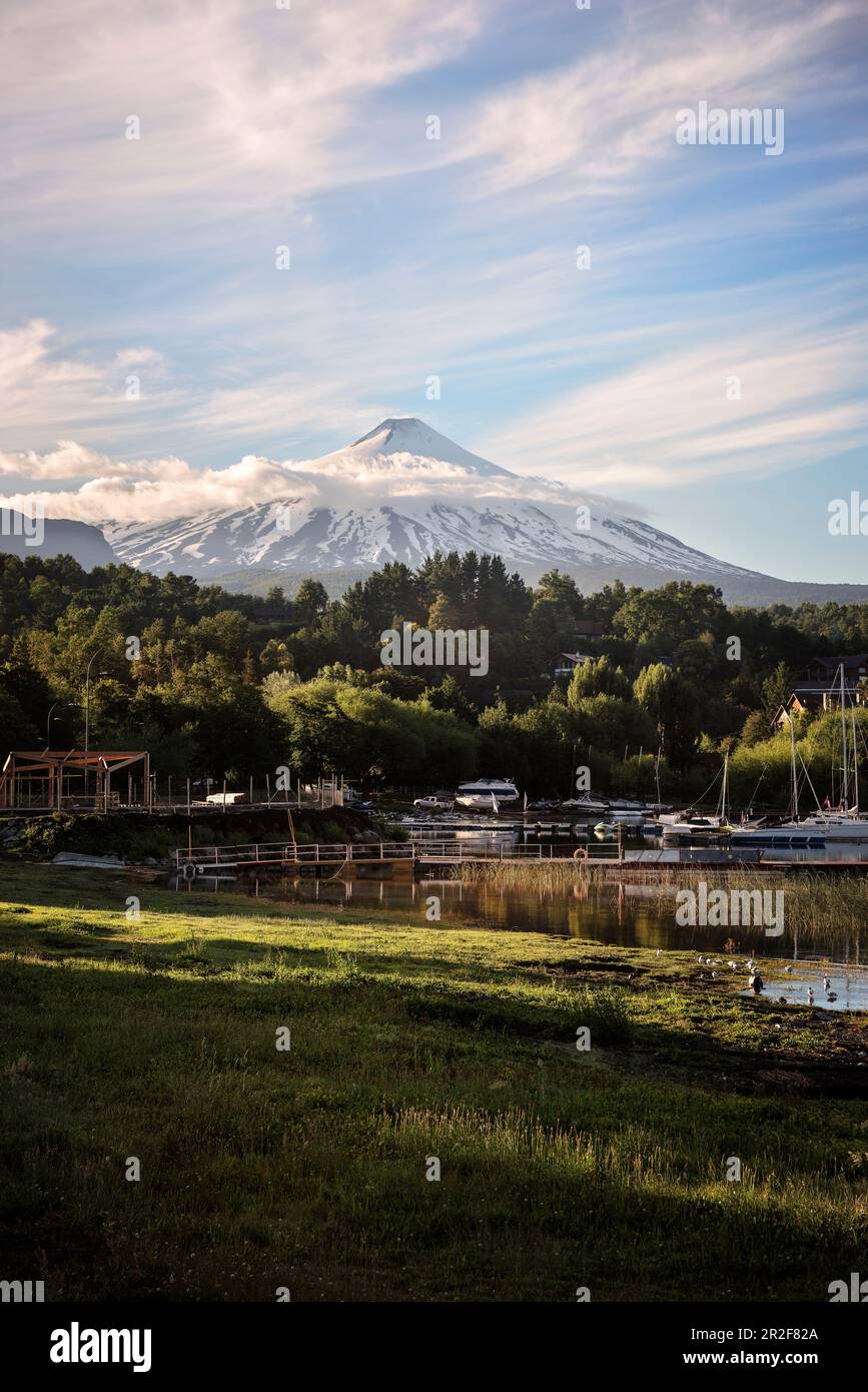 View to Villarrica volcano, Pucon, Región de la Araucanía, Chile, South ...