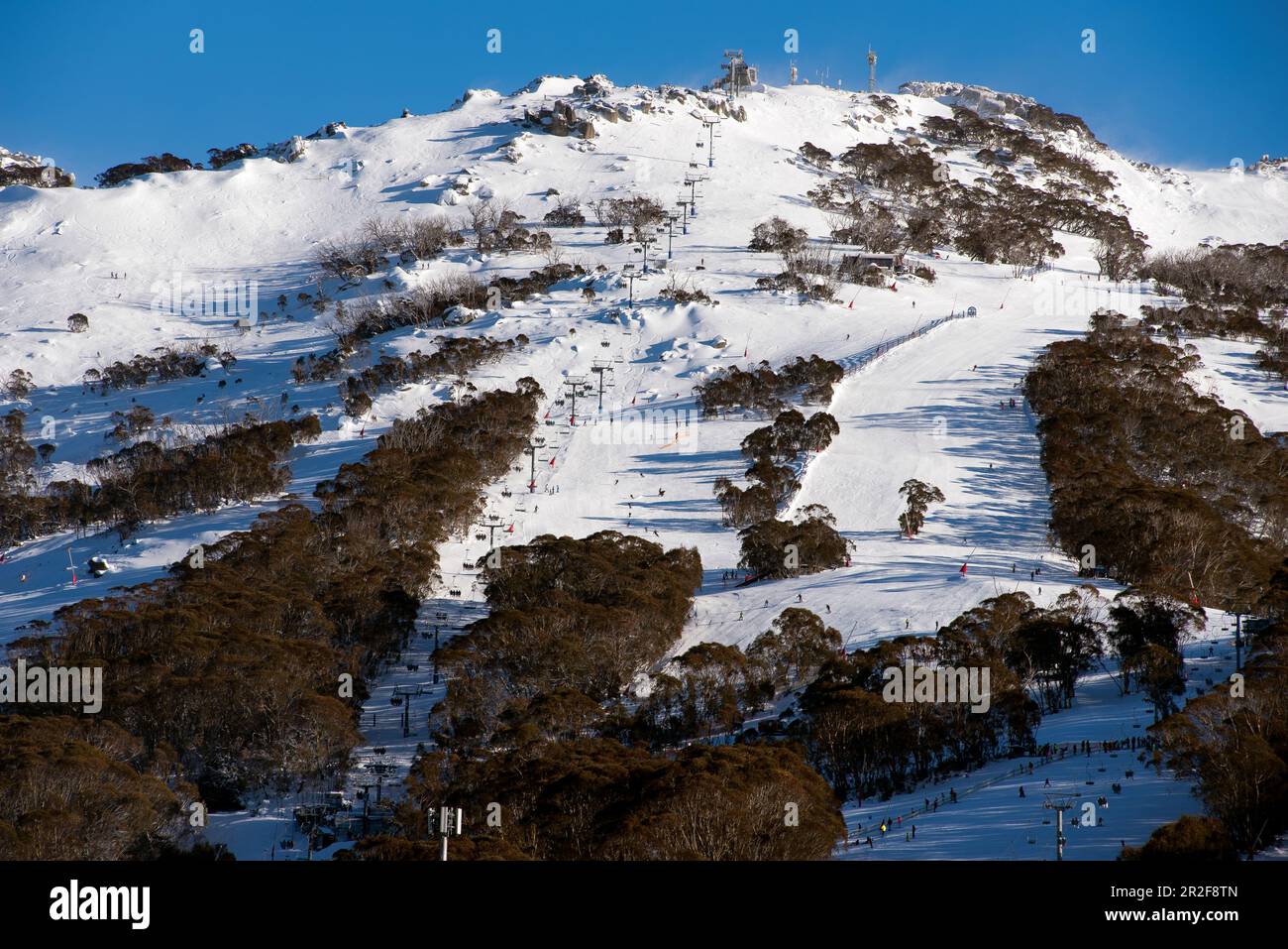 Ski resort thredbo hi-res stock photography and images - Alamy