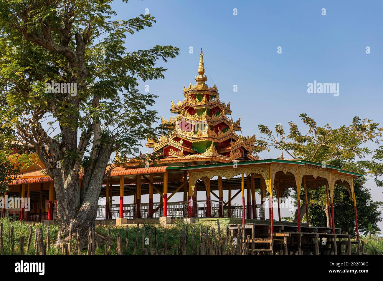 Temple on Inle Lake, Heho, Myanmar Stock Photo - Alamy