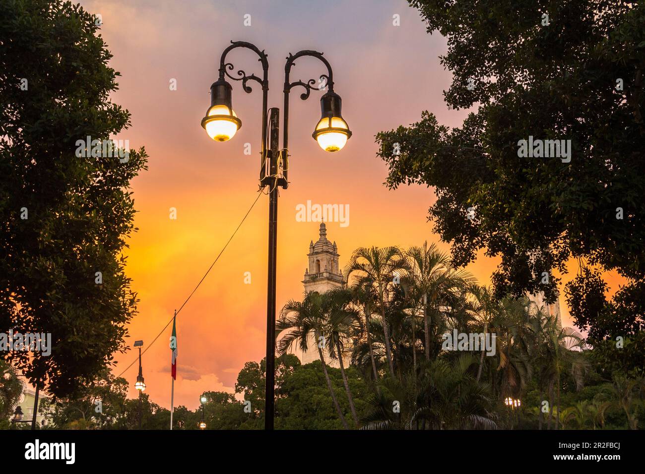 Merida mexico architecture sunset hi-res stock photography and images ...