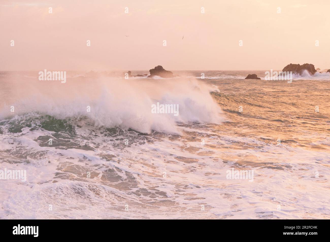 A raging storm hi-res stock photography and images - Alamy