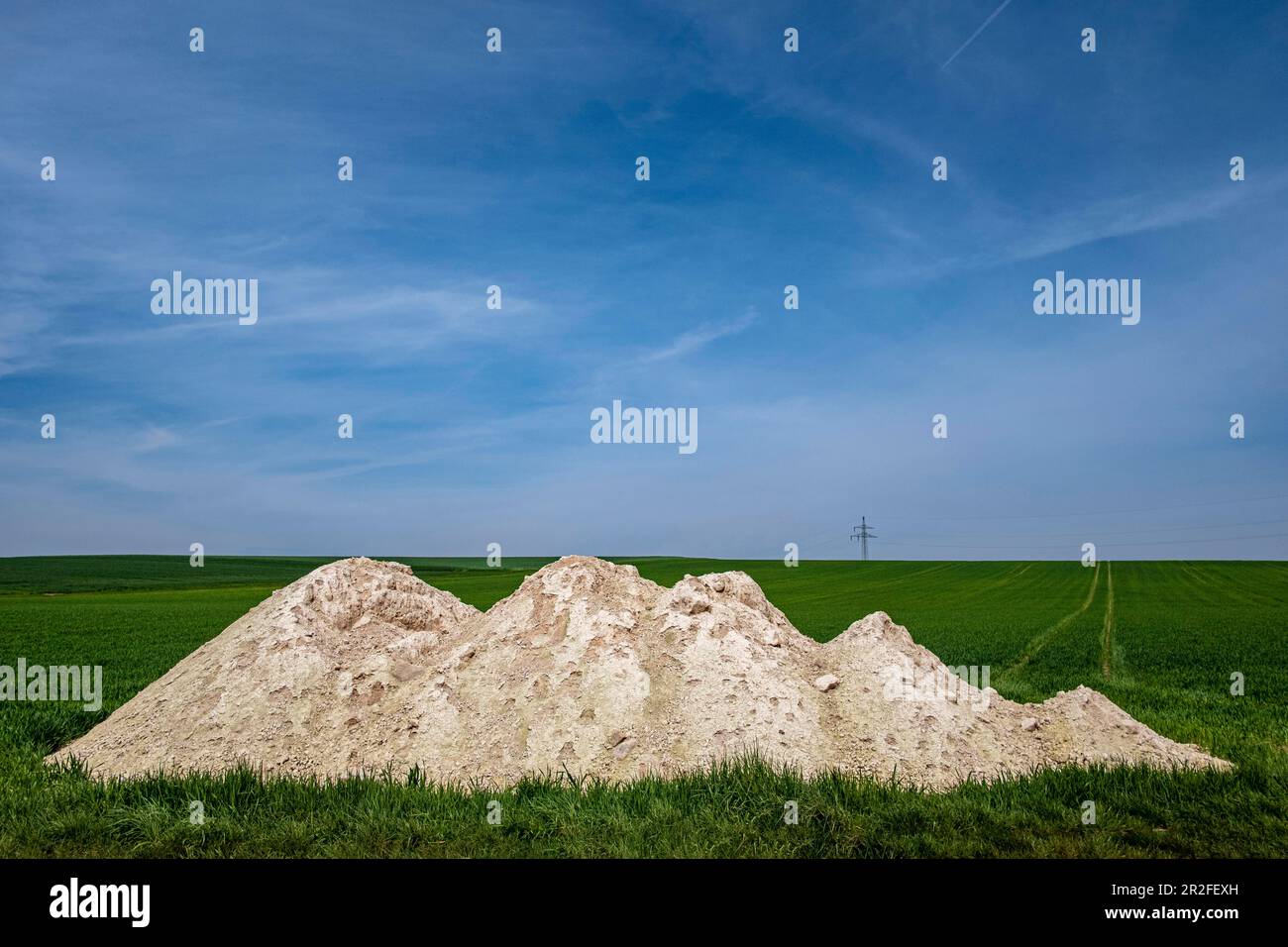 Lime for deacidifying agricultural cropland. Raising the pH value Stock ...