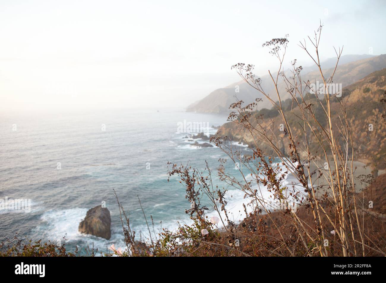 Usa california highway no 1 scenery hi-res stock photography and images ...
