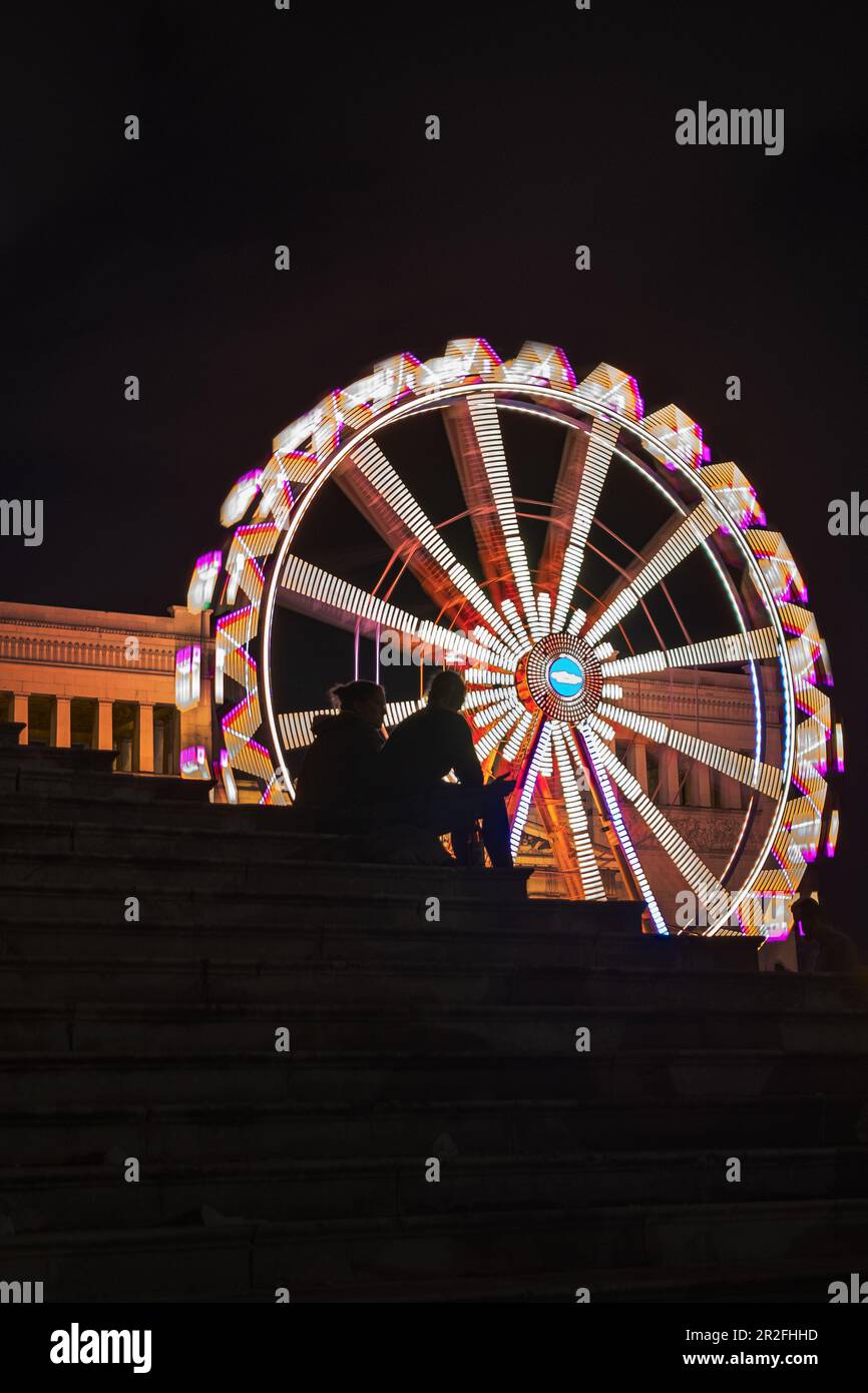 Big wheel night couple hi-res stock photography and images - Alamy