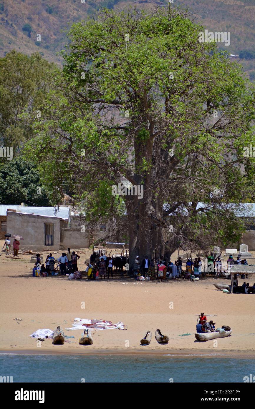 Malawi; Northern Region; Malawi lake; Usisya; Stopping point of the ...