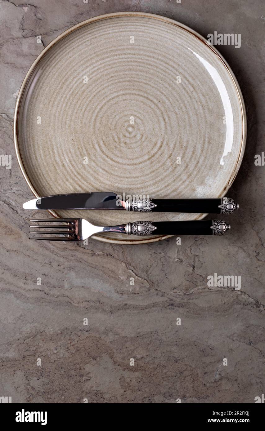 Table setting plate knife hi-res stock photography and images - Alamy