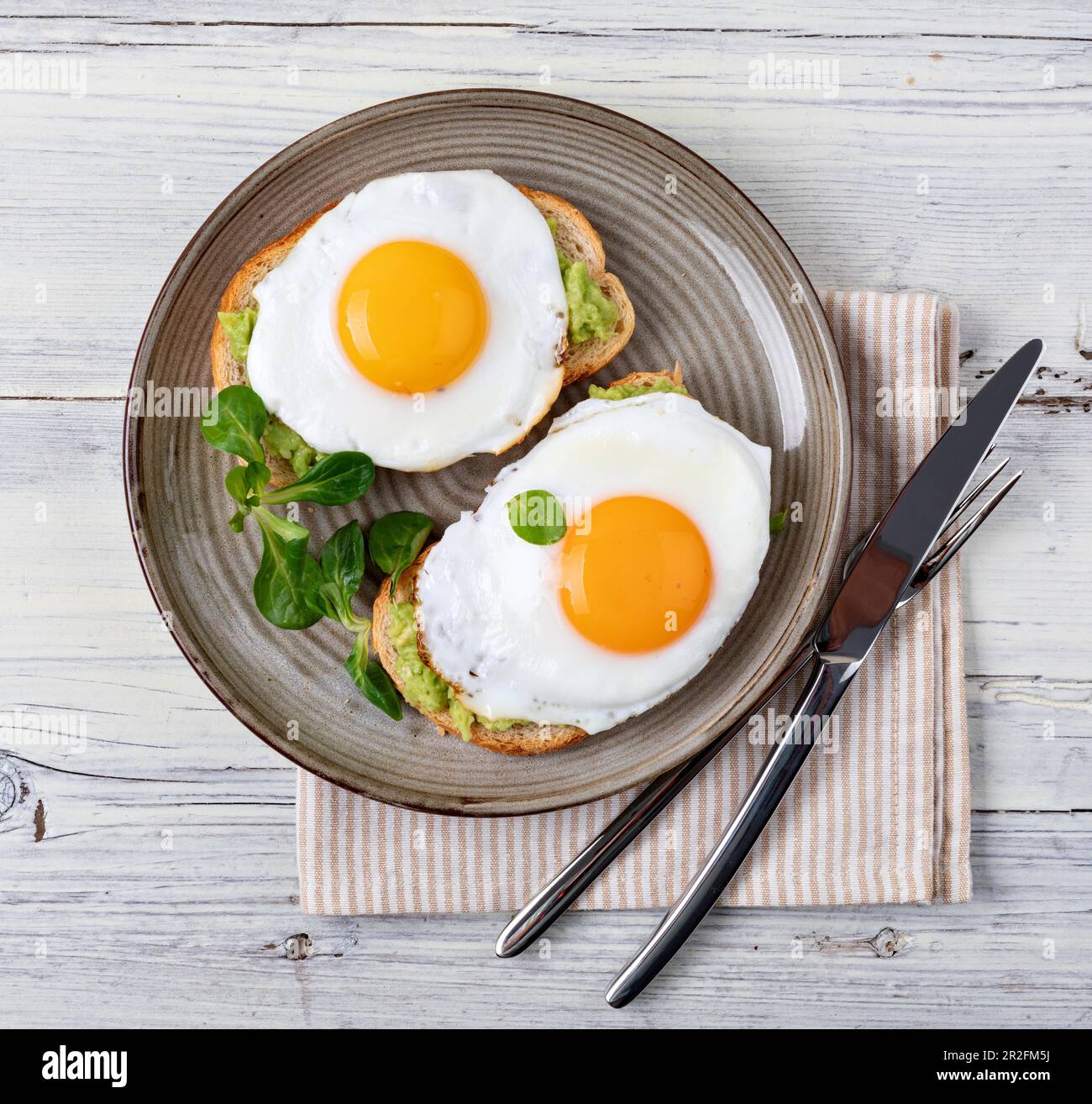 Toast and egg hi-res stock photography and images - Alamy