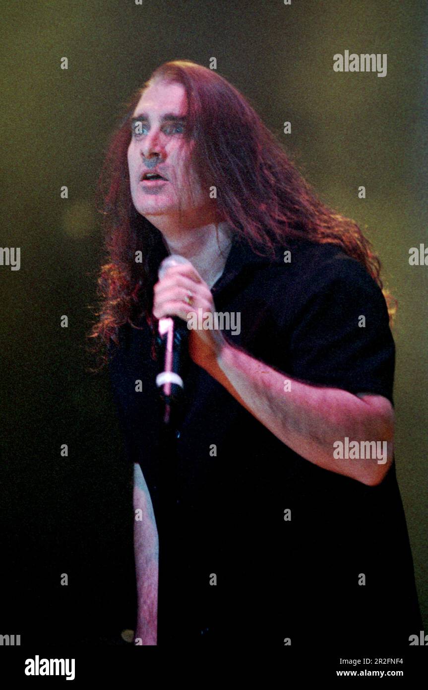 James labrie 1999 hi-res stock photography and images - Alamy