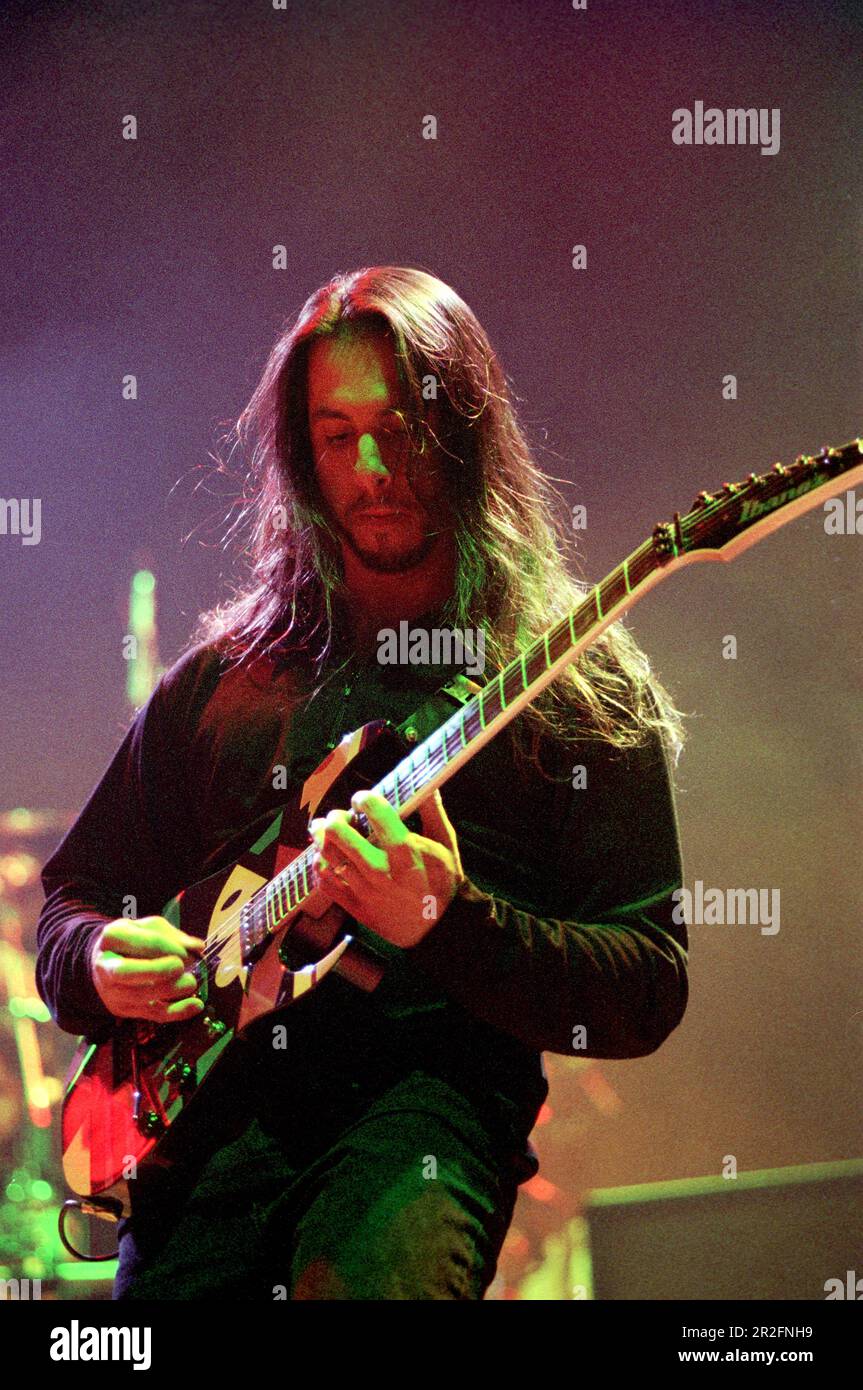 Dream theater band 1999 hi-res stock photography and images - Alamy