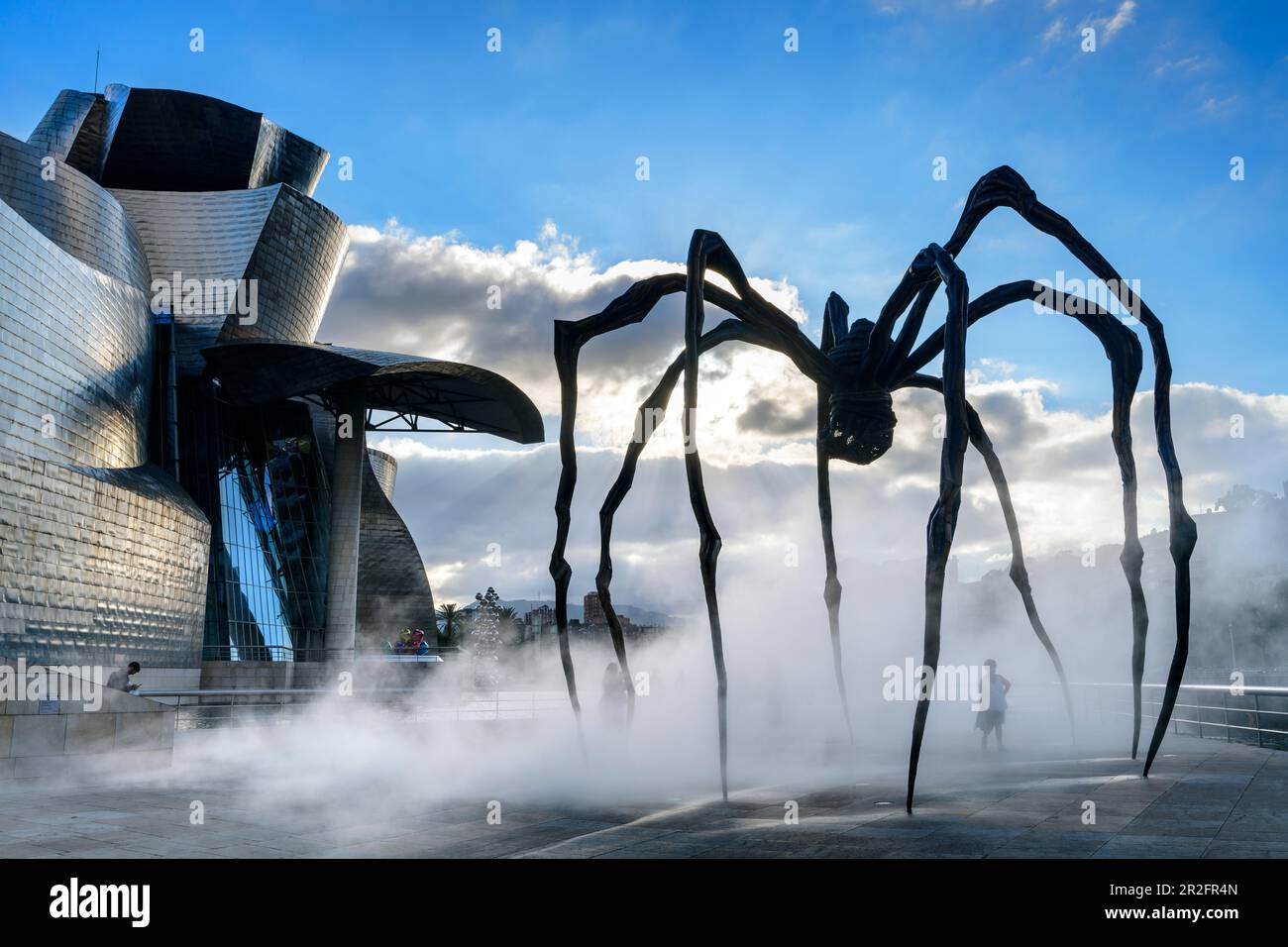Guggenheim Museum, architect Frank O. Gehry, with artificial fog in ...