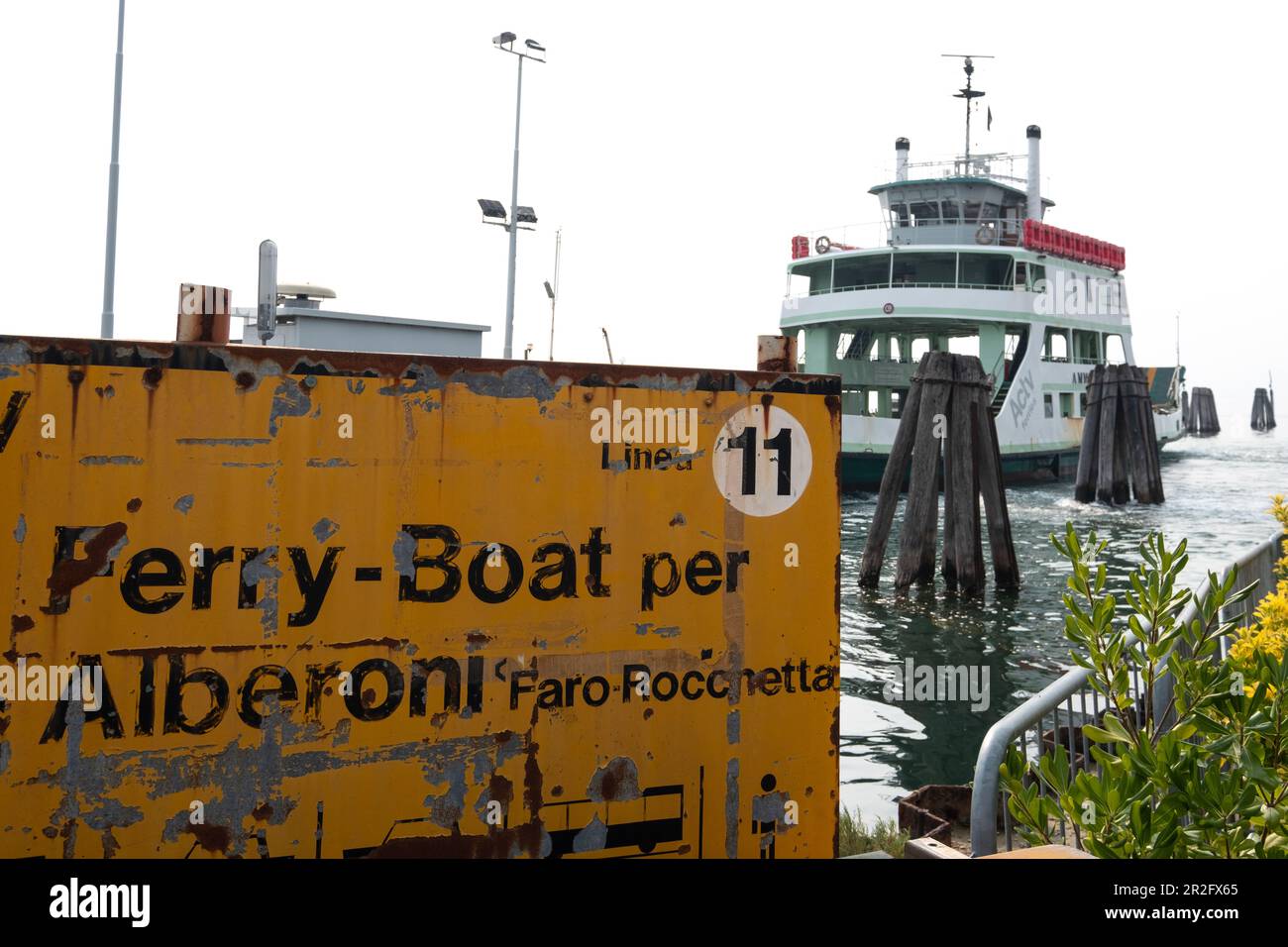 Linia 11 hi-res stock photography and images - Alamy