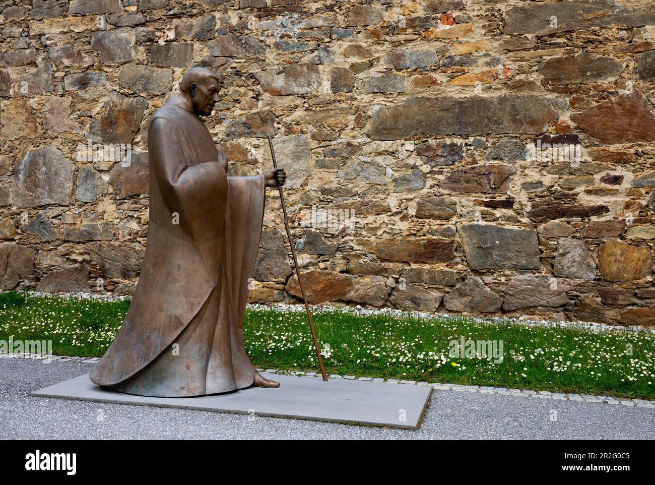 Monk statue hi-res stock photography and images - Alamy