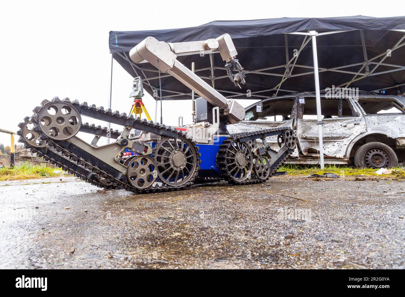 Securing evidence after a terrorist attack, symbol photo, Telemax ...