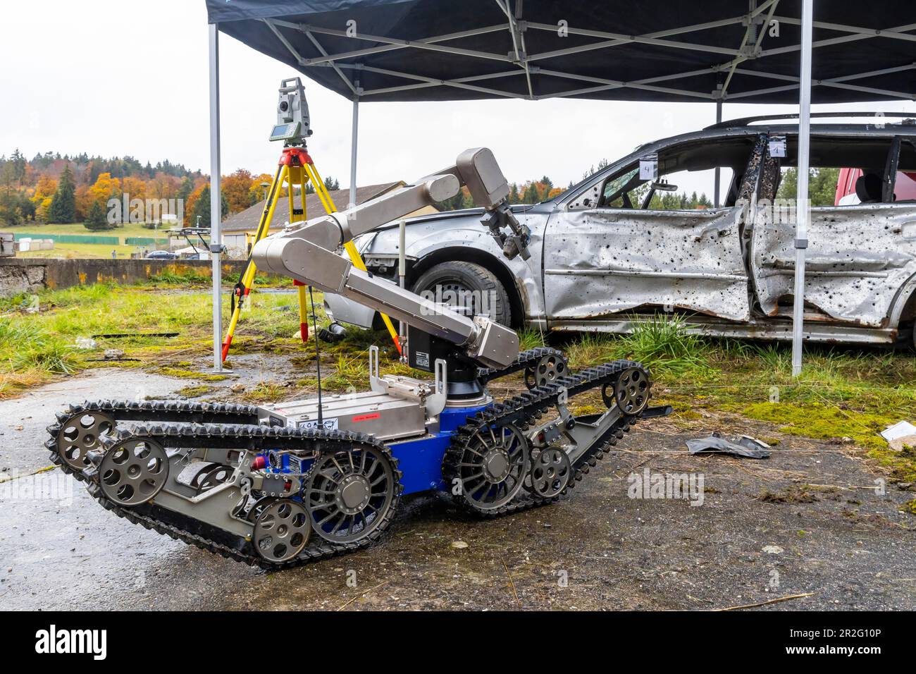 Securing evidence after a terrorist attack, symbol photo, Telemax ...