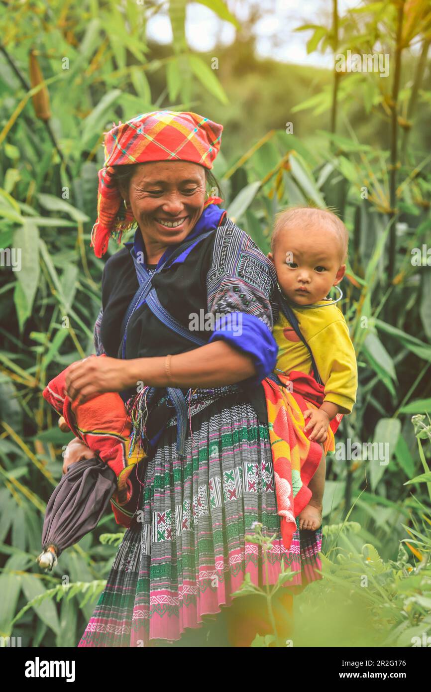 Mu cang chai, Vietnam-August 27, 2018: Smling Hmong tribe woman ...