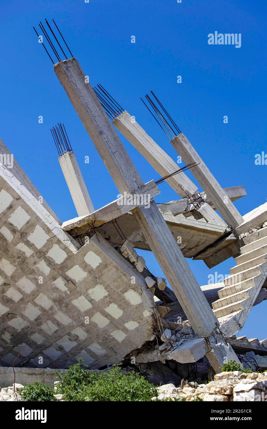 Shell, building, damaged by an earthquake, Ksamil, Qark Vlora, Albania ...