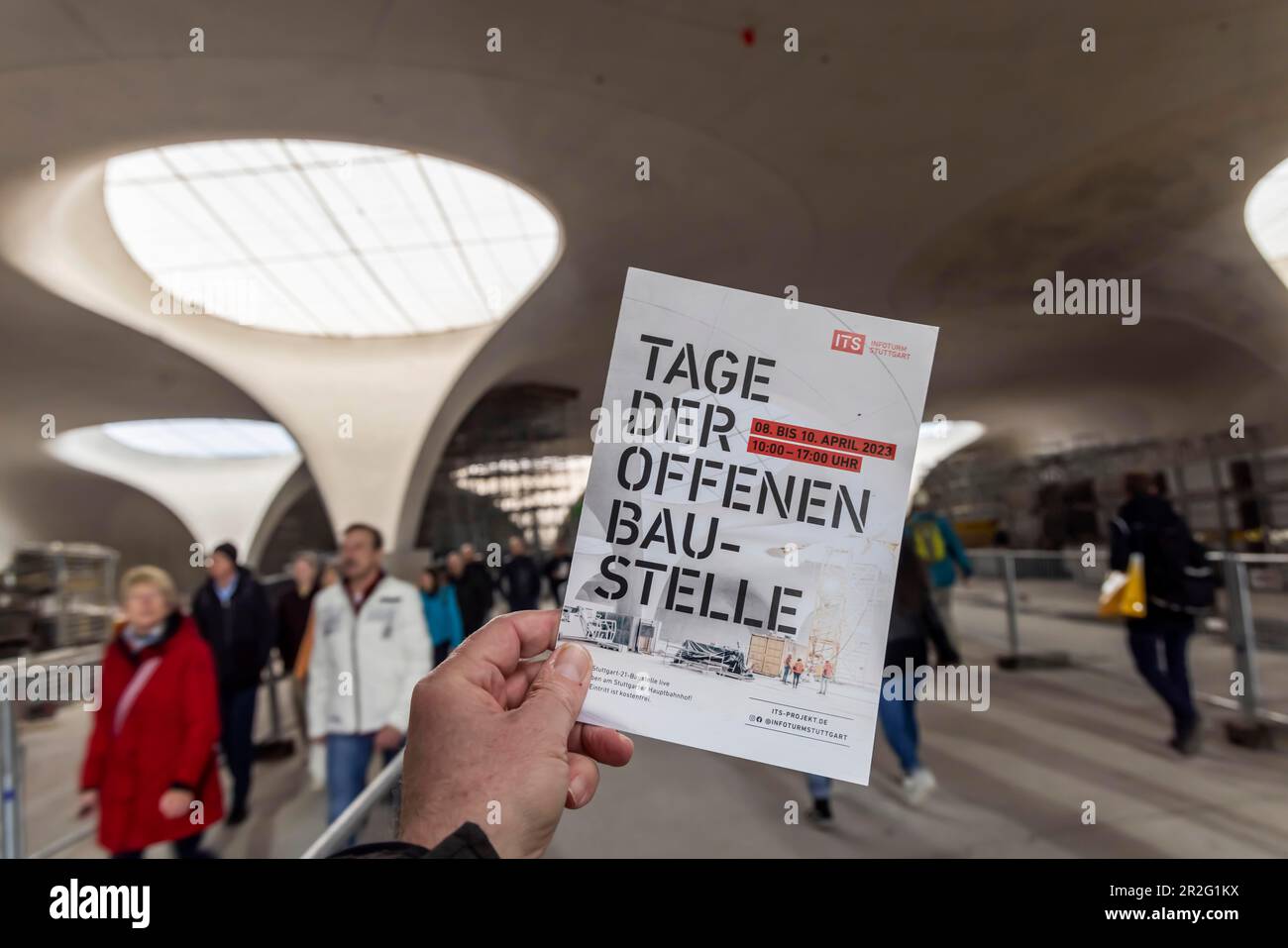 Concrete chalice pillar in the underground platform hall, open ...