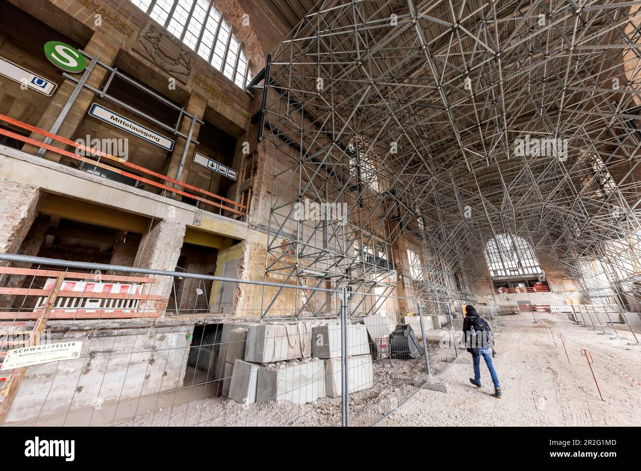 Scaffolding in the Bonatzbau, which is a listed building, open ...